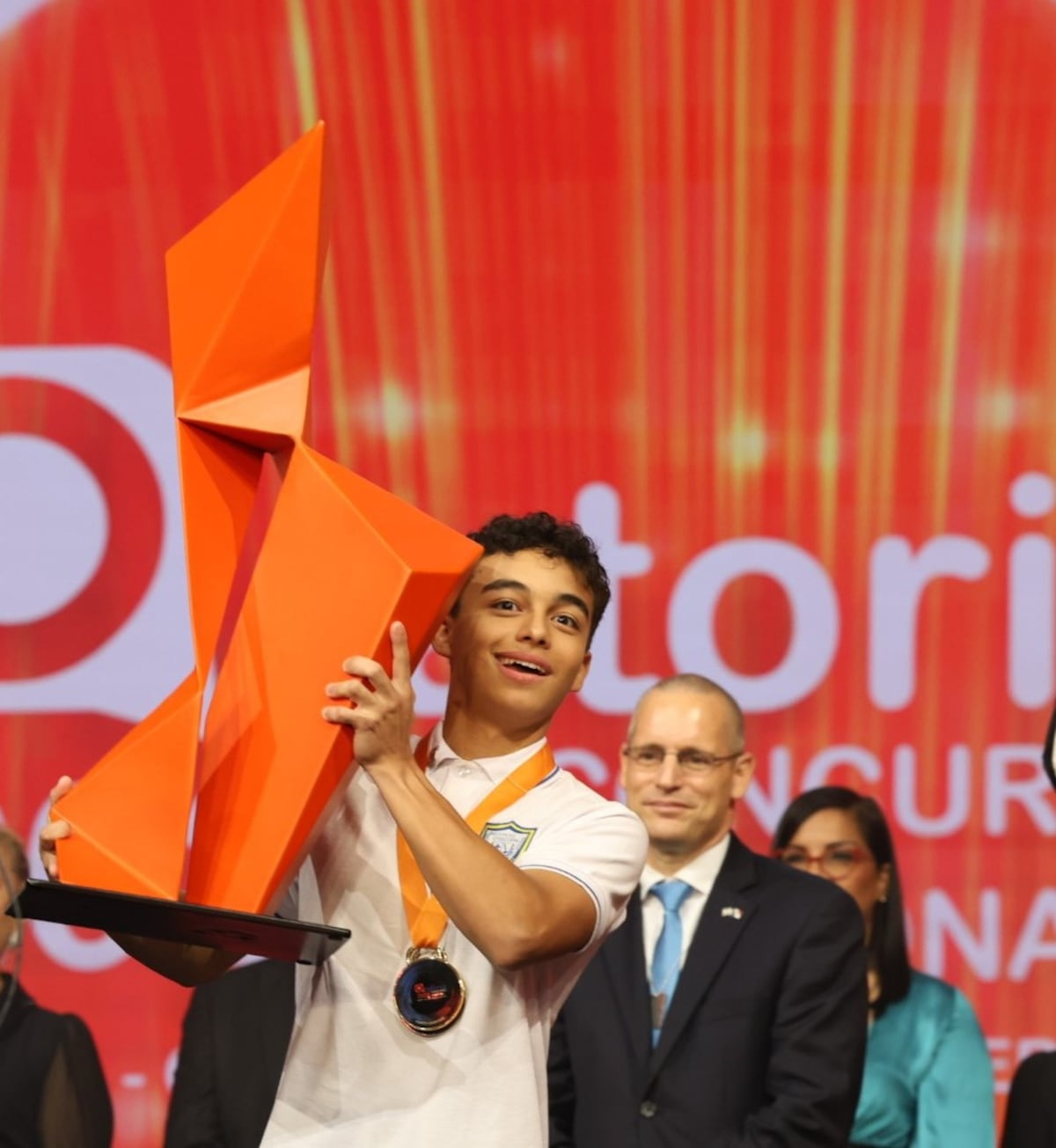 Daniel Domínguez ganó el Concurso Nacional de Oratoria