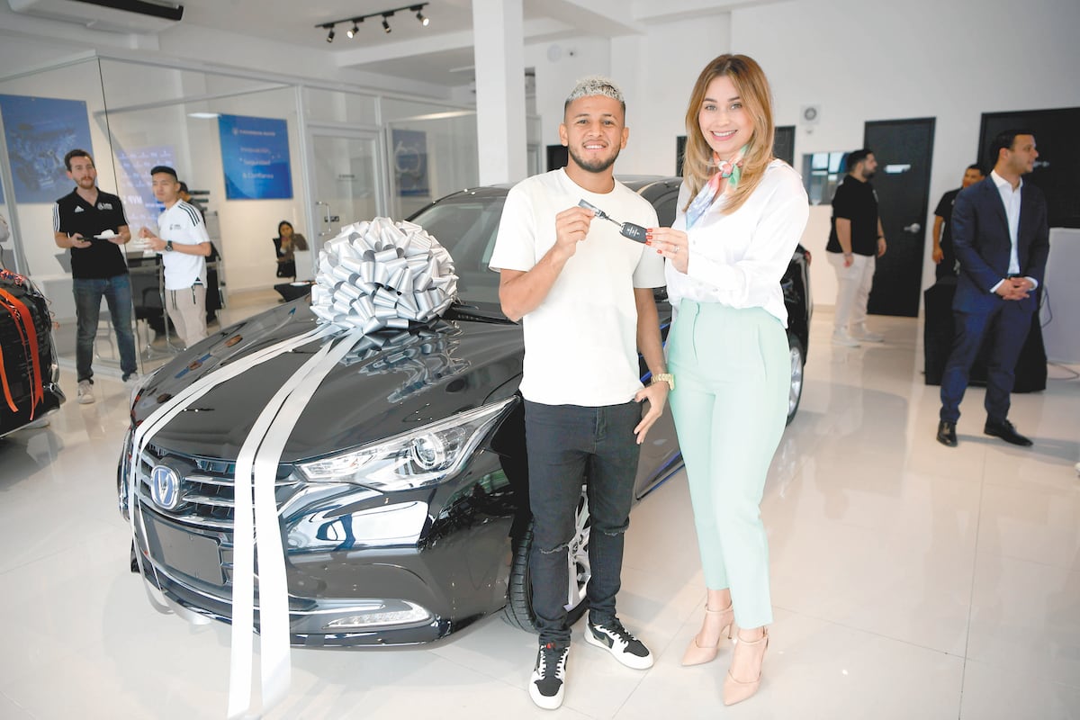 Víctor ‘Lipo’ Ávila ya tiene su auto Changan . El atacante del CAI ...